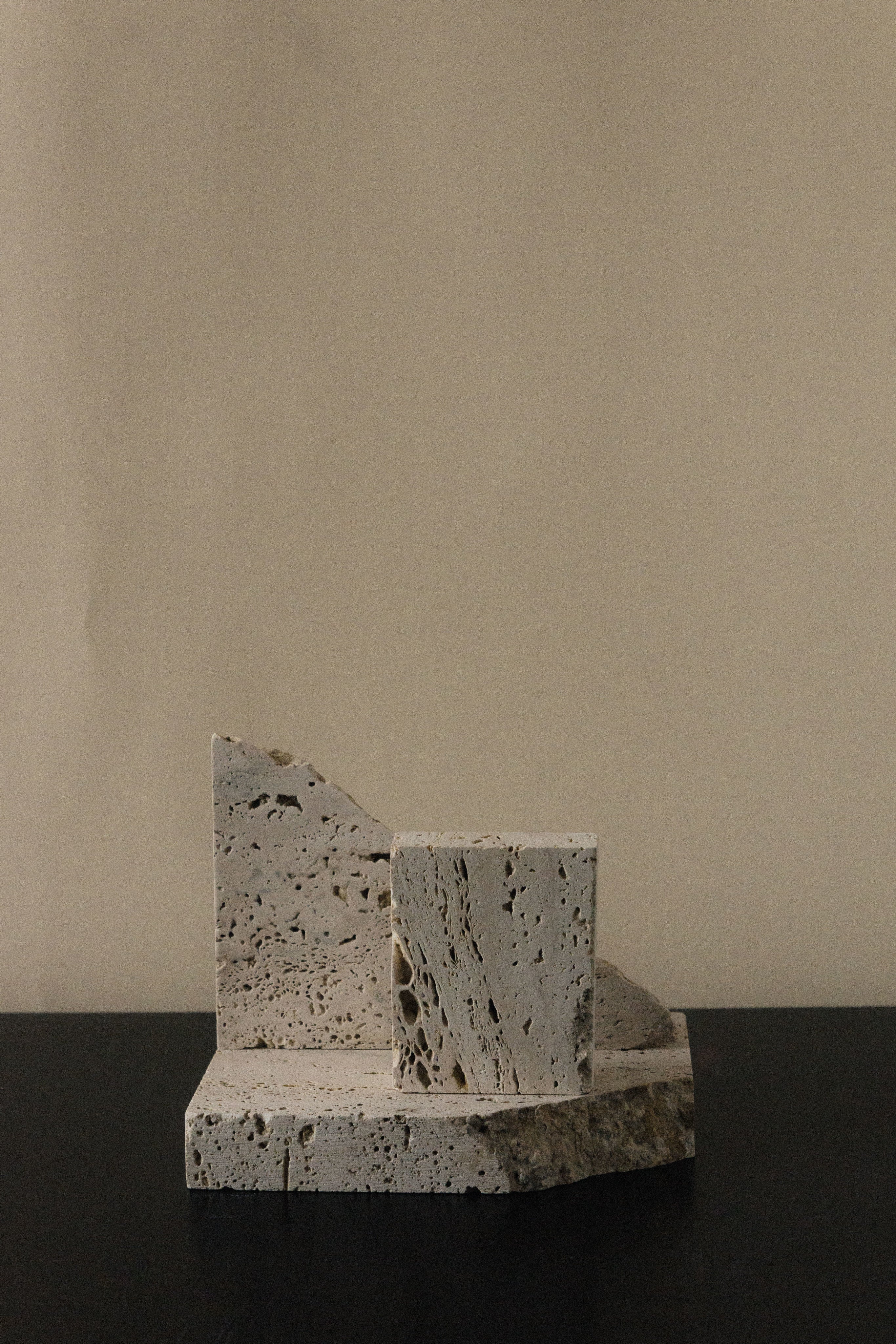 Bookend Monument I - Handmade Travertine Marble Bookstand