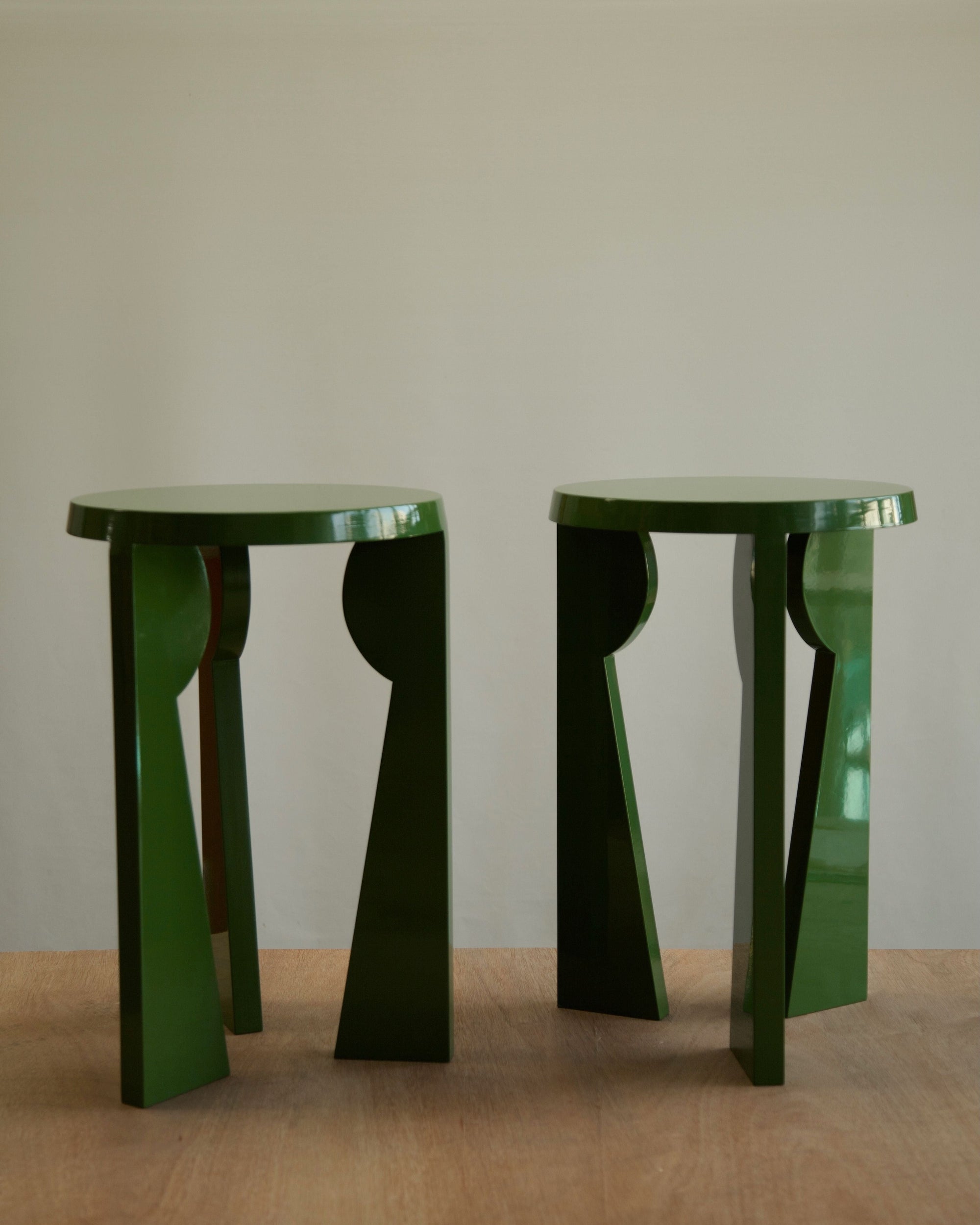 Figure Side Table 03 - Luxury Upscale Goods